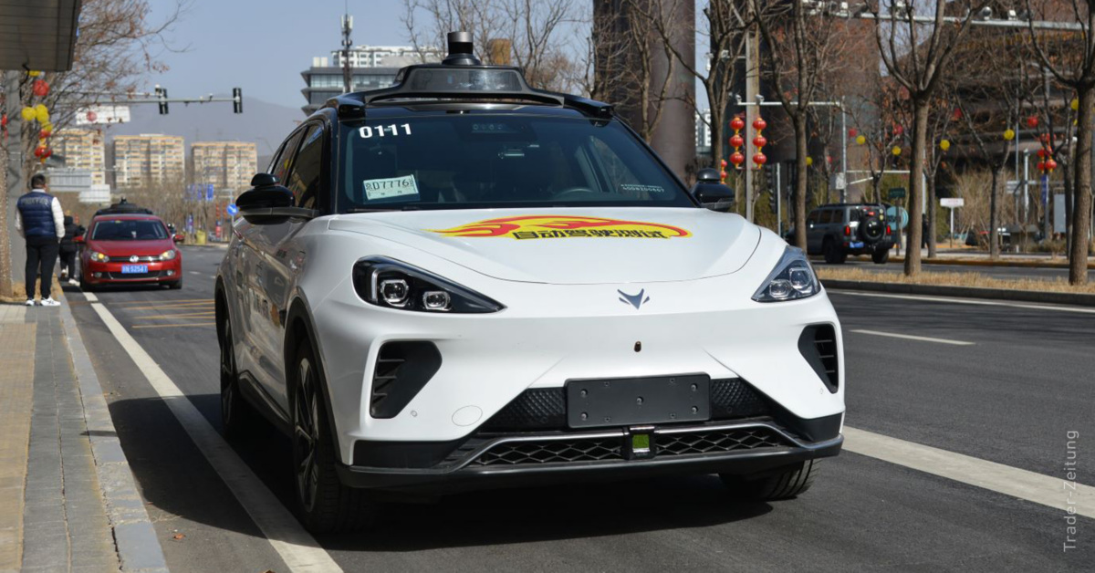 Elon Musks kühne Vision: Teslas Robotaxi soll den Bus überflüssig ...